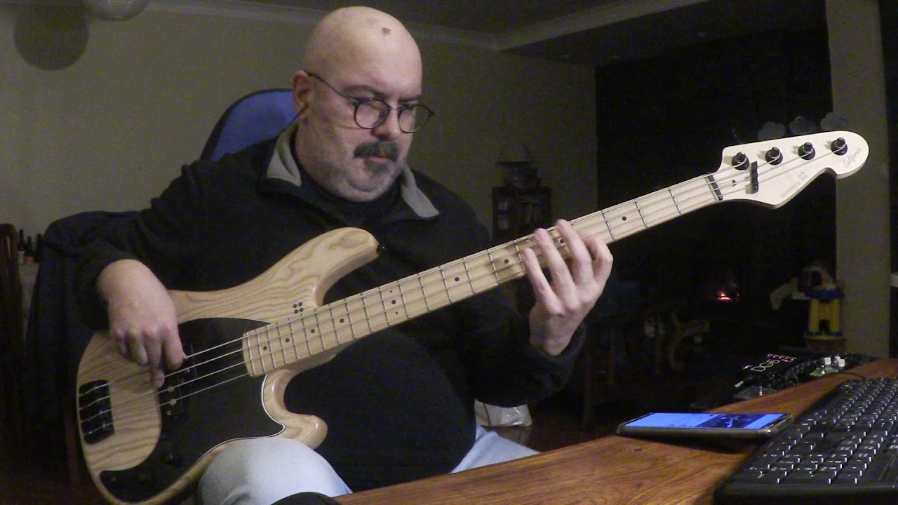 Merry Christmas Everybody - Slade (bass cover) - YouTube