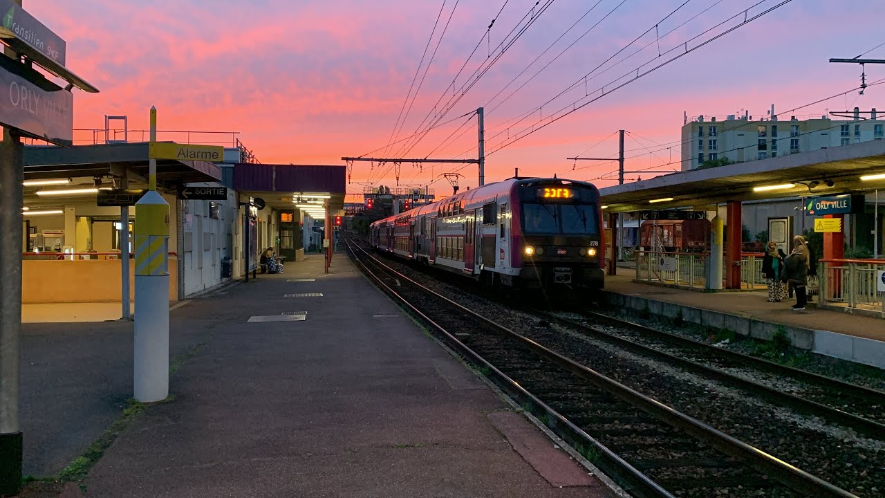 Couché de soleil arrivée Z8800 en gare de Orly-Ville - YouTube