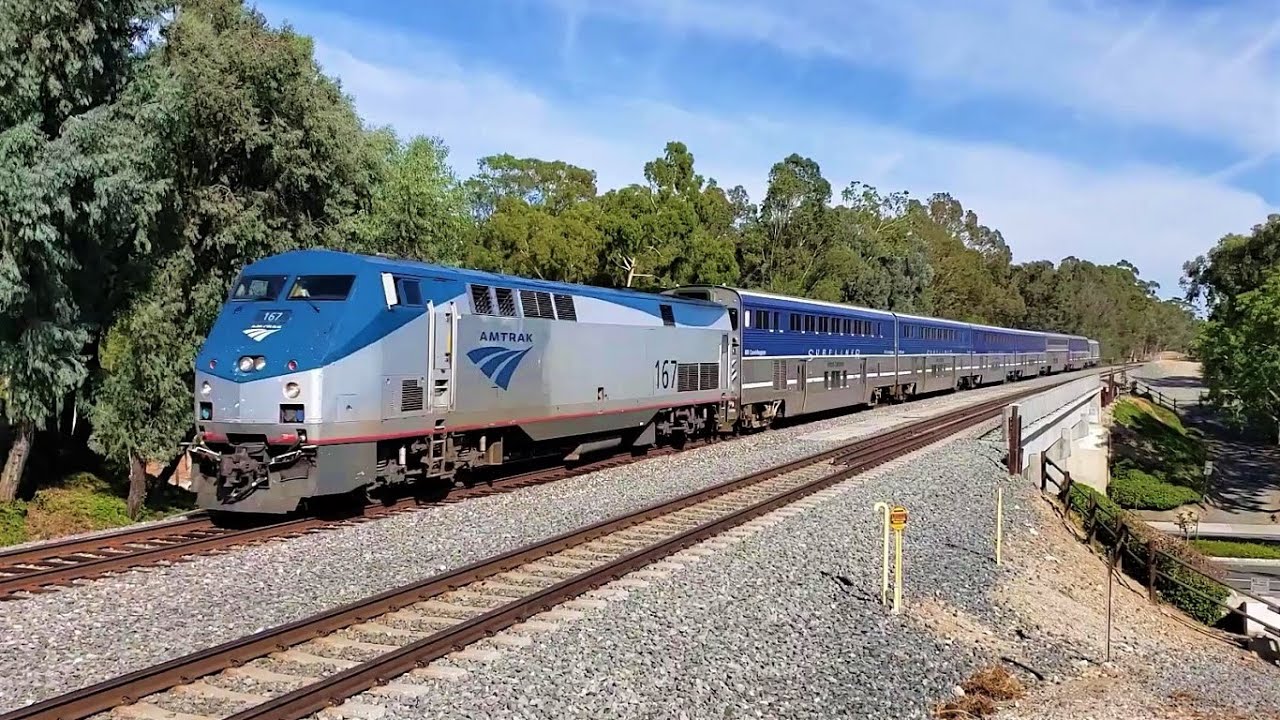[HD] High Speed Surfliner & Metrolink Action in Lake Forest - YouTube