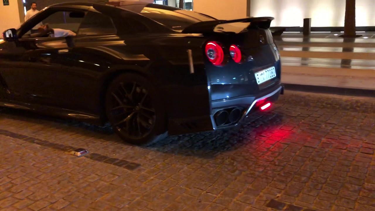 Nissan GTR Dubai - YouTube