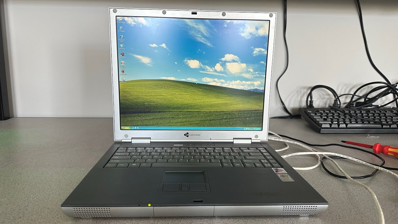 2004 Gateway 450ROG laptop running Windows XP Professional SP2 - YouTube