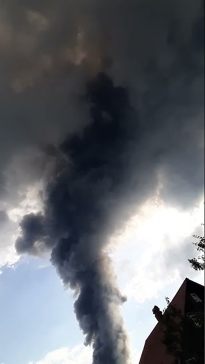 2022-08-03 Пожар на складе Ozon на Новой Риге, недалеко от ЦКАД, часть ...
