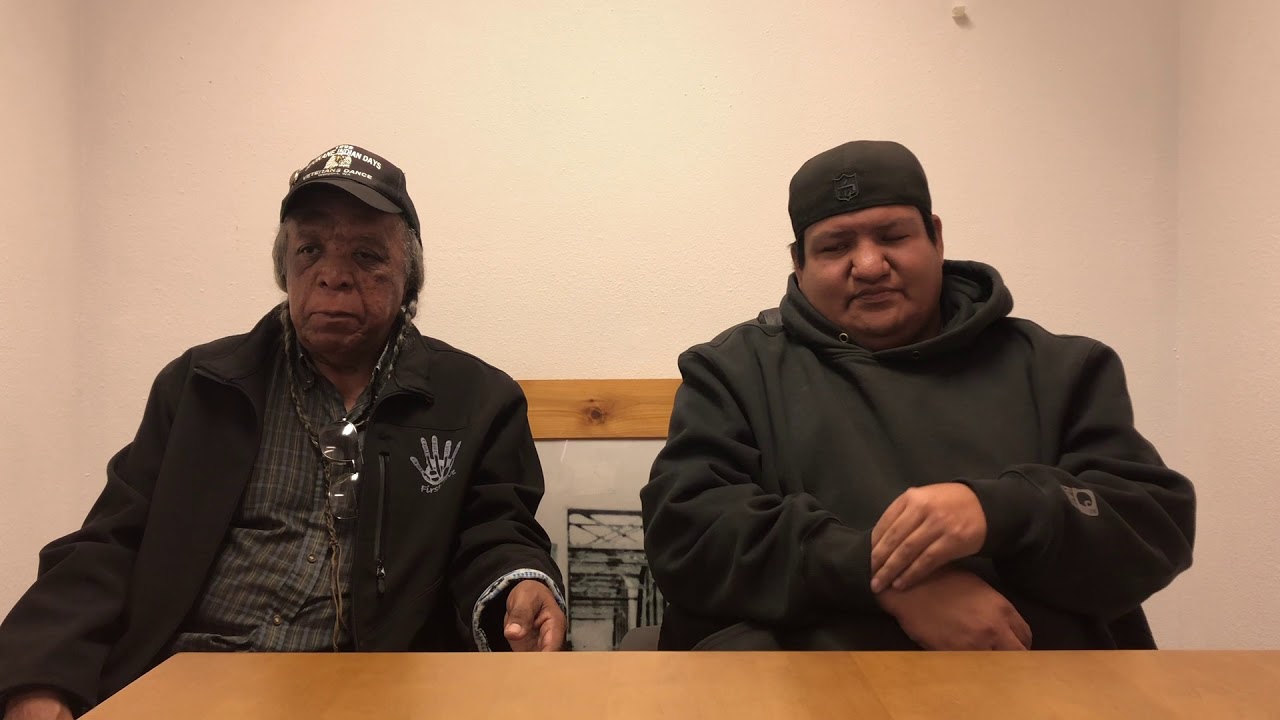 Pit cooking Pat Moses - YouTube