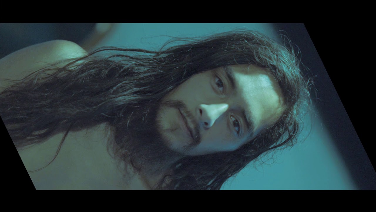 Vuvu le & SPACE VU - Undeniable - YouTube
