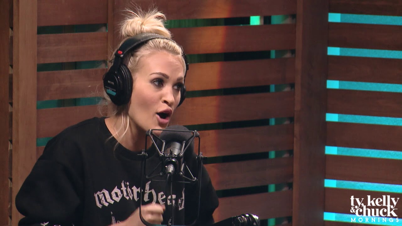 Carrie Underwood Describes Life as a Mom - Ty, Kelly & Chuck - YouTube