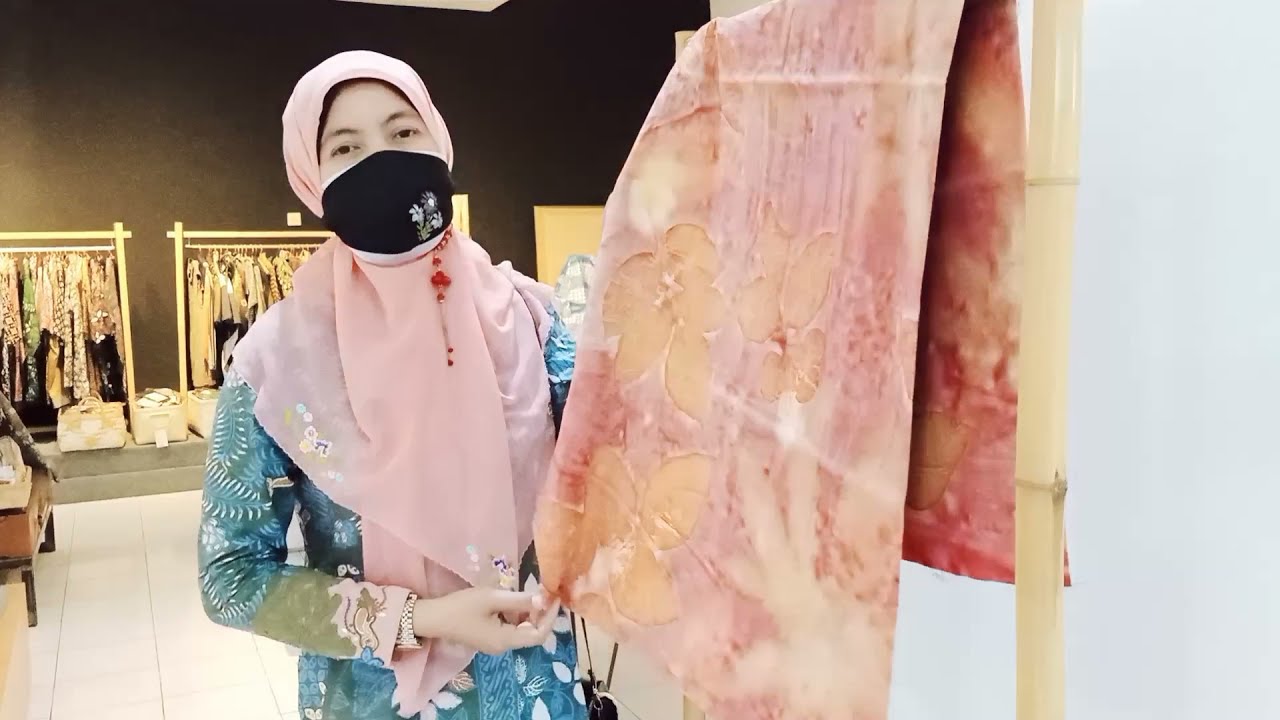 Kain Motif Ecoprint Yang Kekinian dan Elegan - YouTube