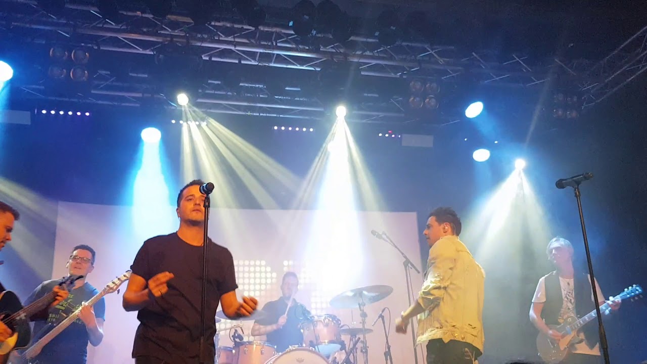 Make It Good- A1 Concert in Oslo - YouTube