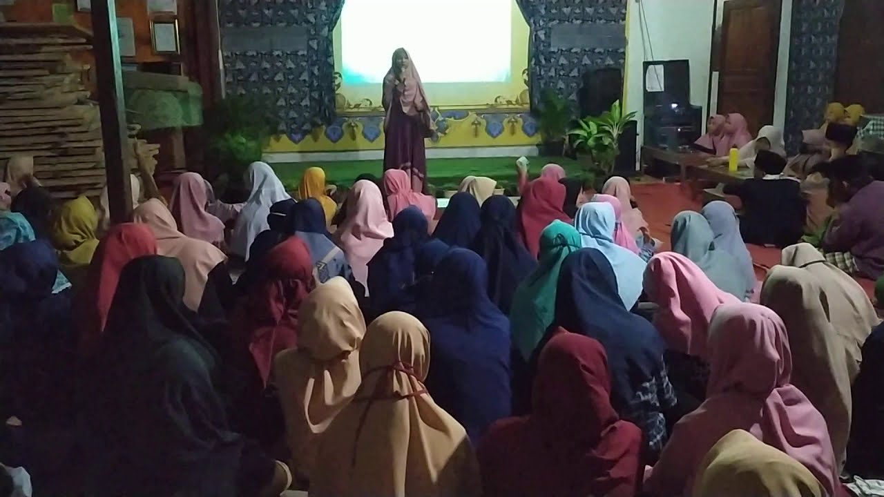 Muhadhoroh Santri Putri Madania part 2 - YouTube