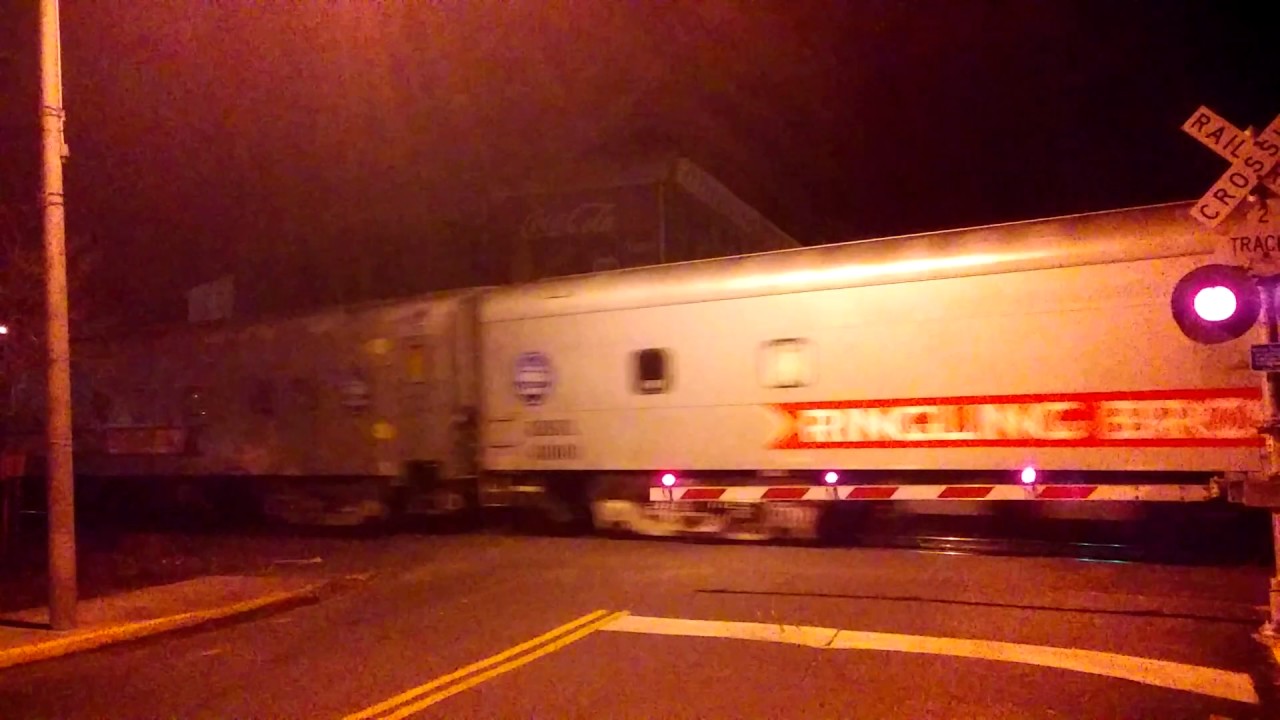 Ringling Brothers Blue Unit Circus Train in Orange, VA - YouTube