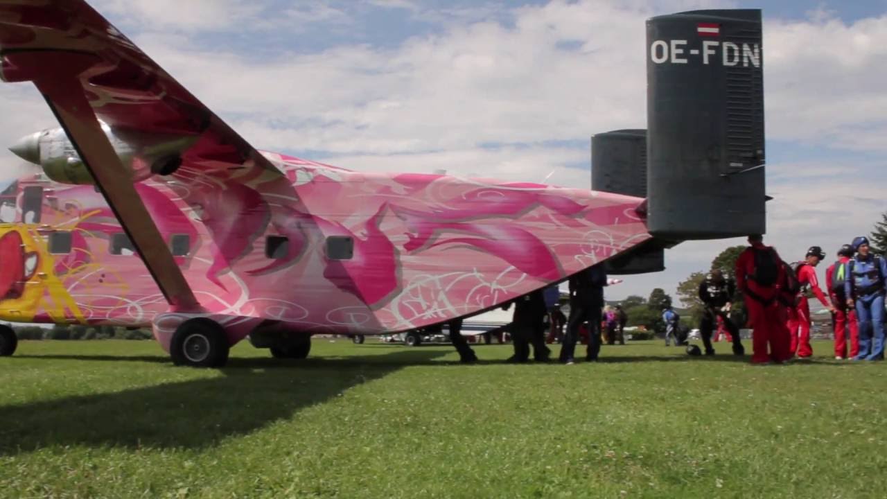 Skydive Pink Klatovy - D100 Day 4 (9.8.2014) HD - YouTube