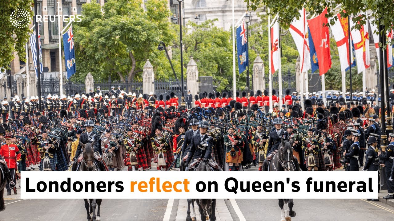 Londoners look back on queen's funeral - YouTube