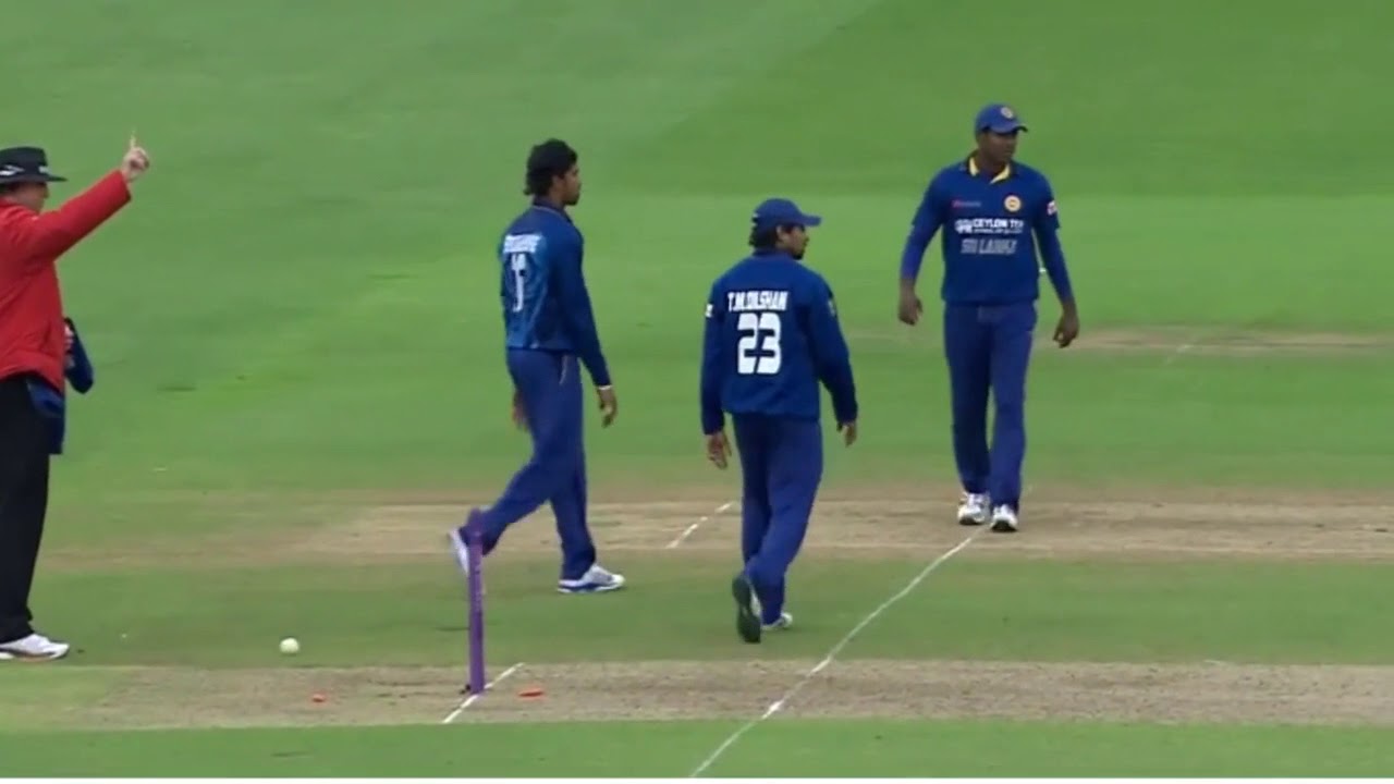 Ever Seen Cricket Run Out like this This happened One Off Video ...