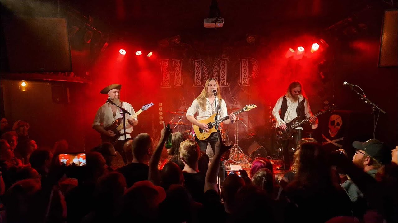 Heavy Metal Perse - Legenda Taikamiekasta (Live at 6. Linja Helsinki ...