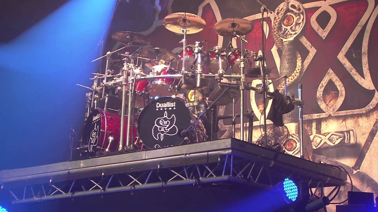 Nigel Glockler of Saxon at WACKEN Open Air 2012 - Drumsolo - YouTube