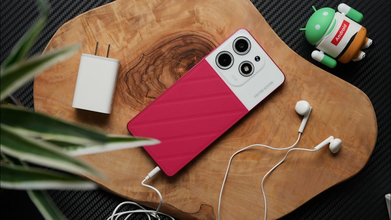 New! Tecno Spark 11pro actually glows at night but Magenta by day ...