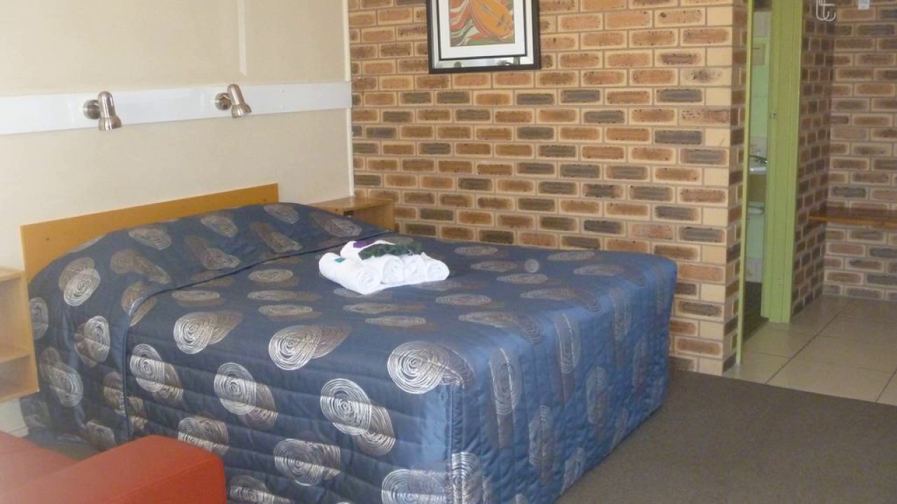 Stagecoach Inn Motel - Tamworth - Australia - YouTube