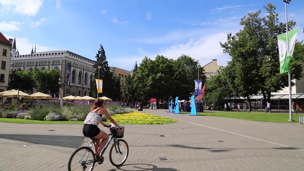 Latvia Riga Main square / Lettonie Riga Place centrale - YouTube