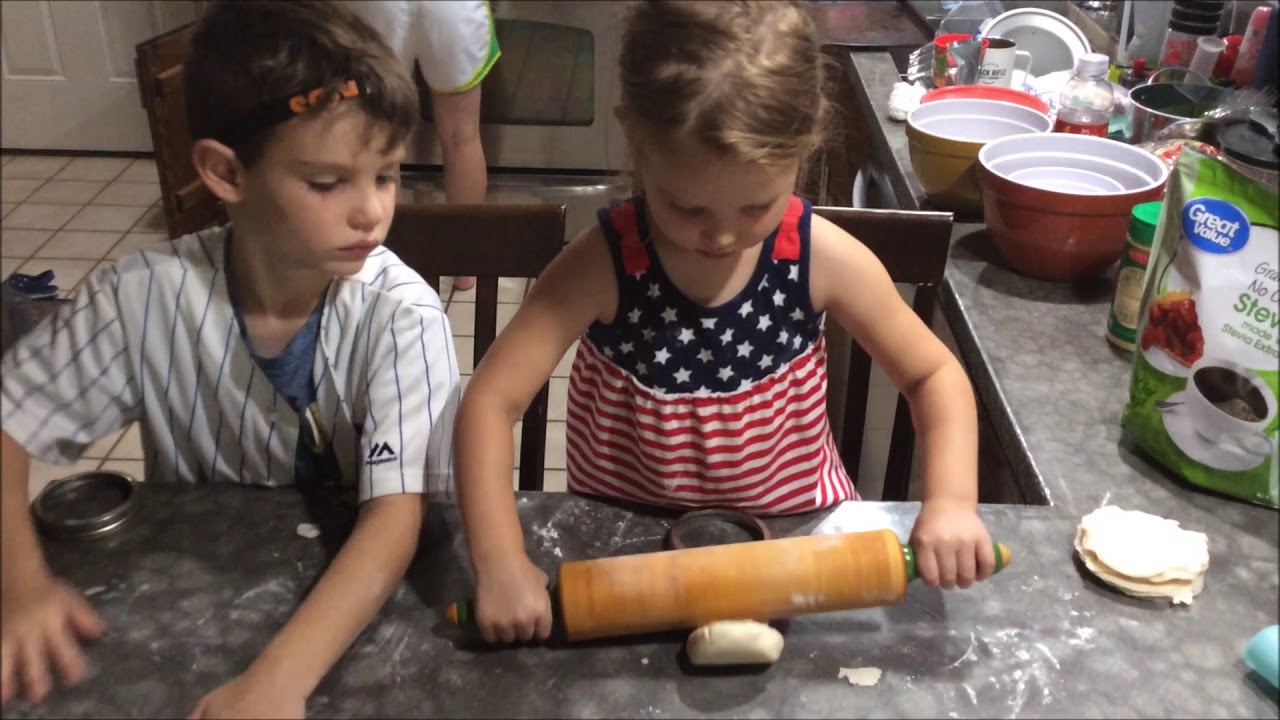 The Bryten and Hadley Cooking Show Episode 1 - YouTube
