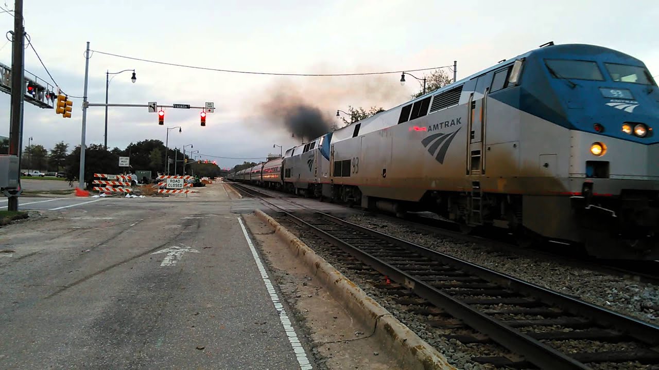 Amtrak P089-06/Exhibit Train KILLER fire/smoke action - YouTube