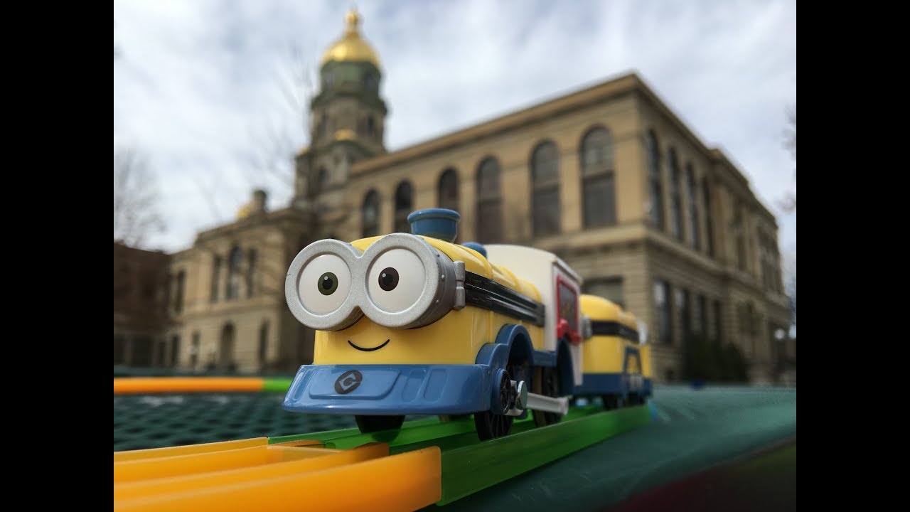 Tomy Plarail Dream Railway Despicable Me Minions Talking Train visit ...