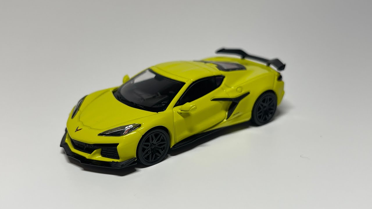 Mini GT C8 Corvette Z06 Accelerate Yellow – Review - YouTube