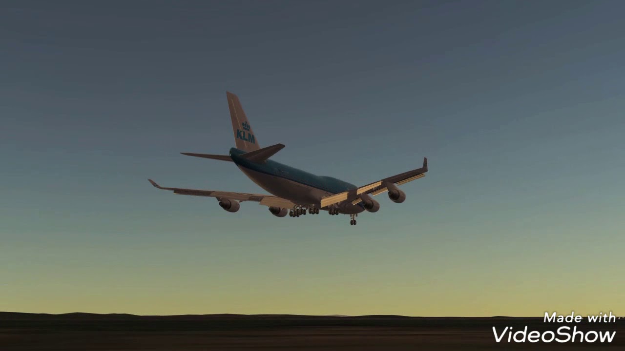 Infinite Flight - KLM Boeing 747-400 Sunset Landing - YouTube