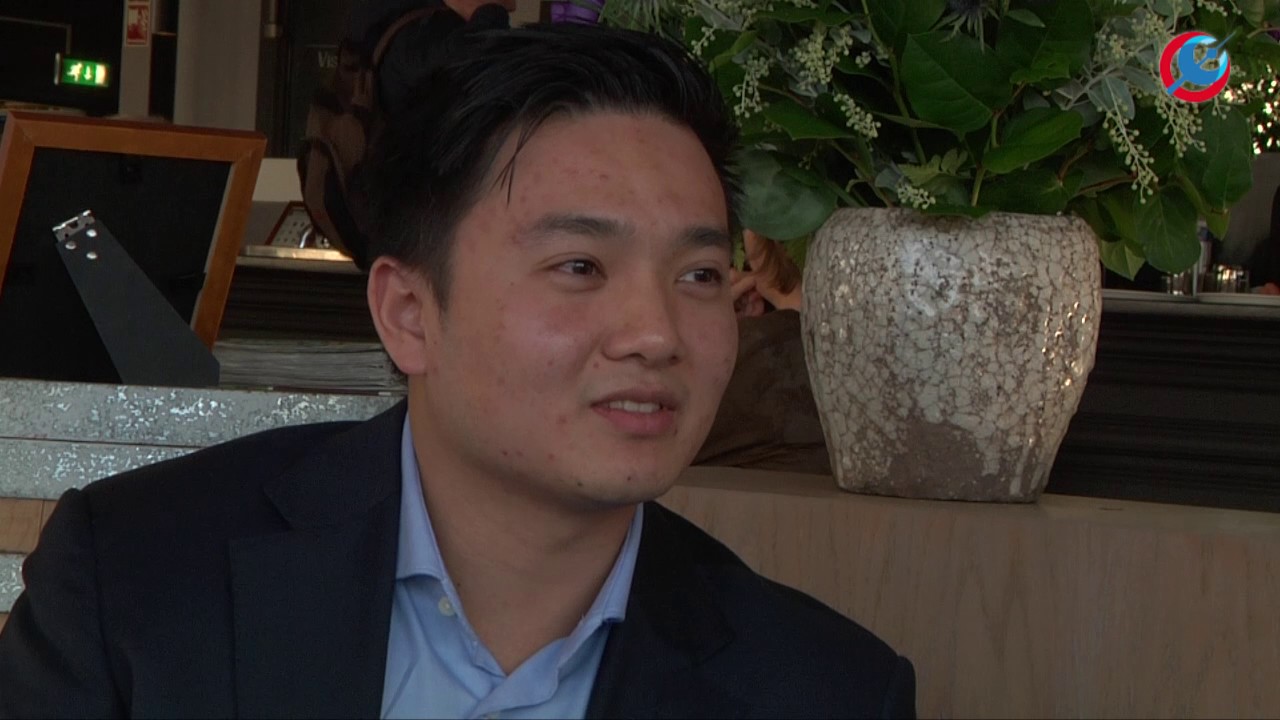 Het Bankje aflevering 122 Paul Hu - YouTube