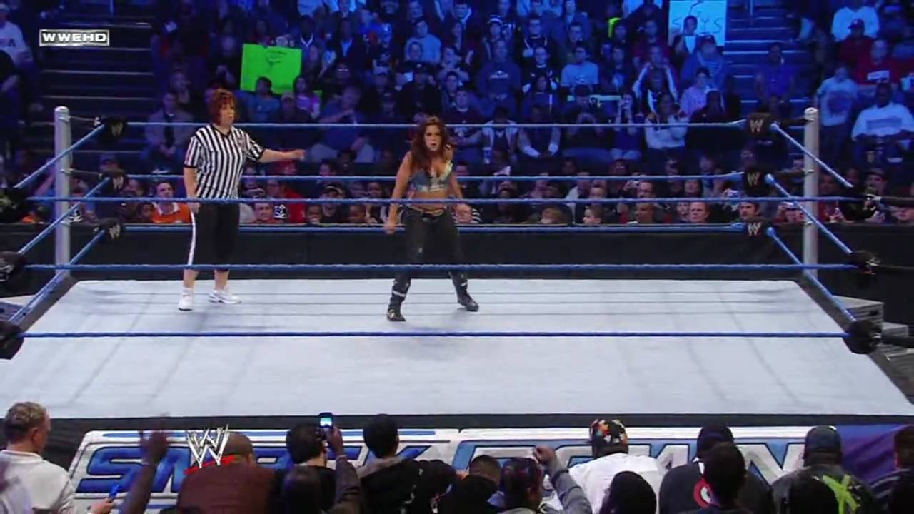 SmackDown 2/26/10 Michelle McCool vs Mickie James - YouTube