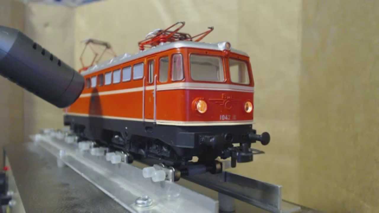 Lima L208654, ÖBB Rh 1042 - YouTube