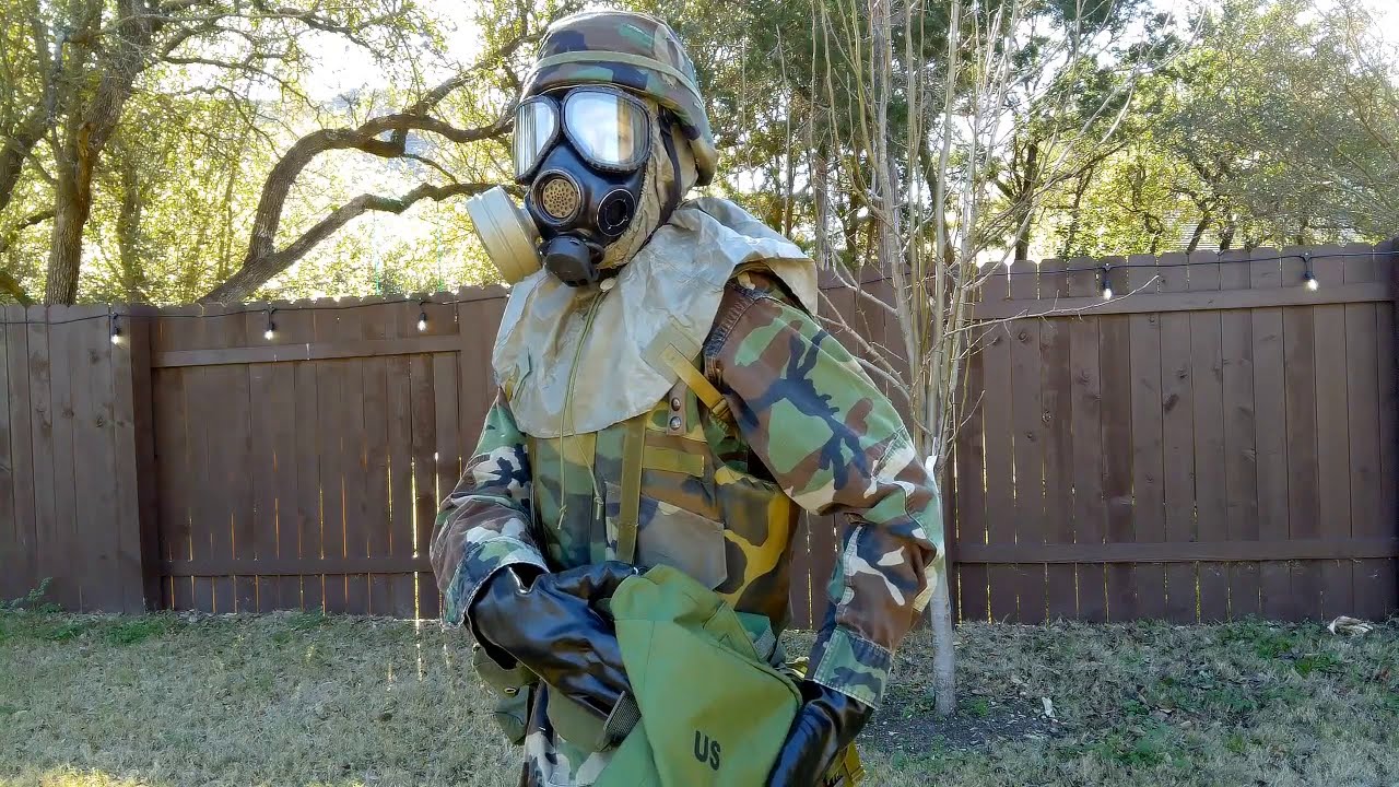 M40 Protective mask with hood - YouTube