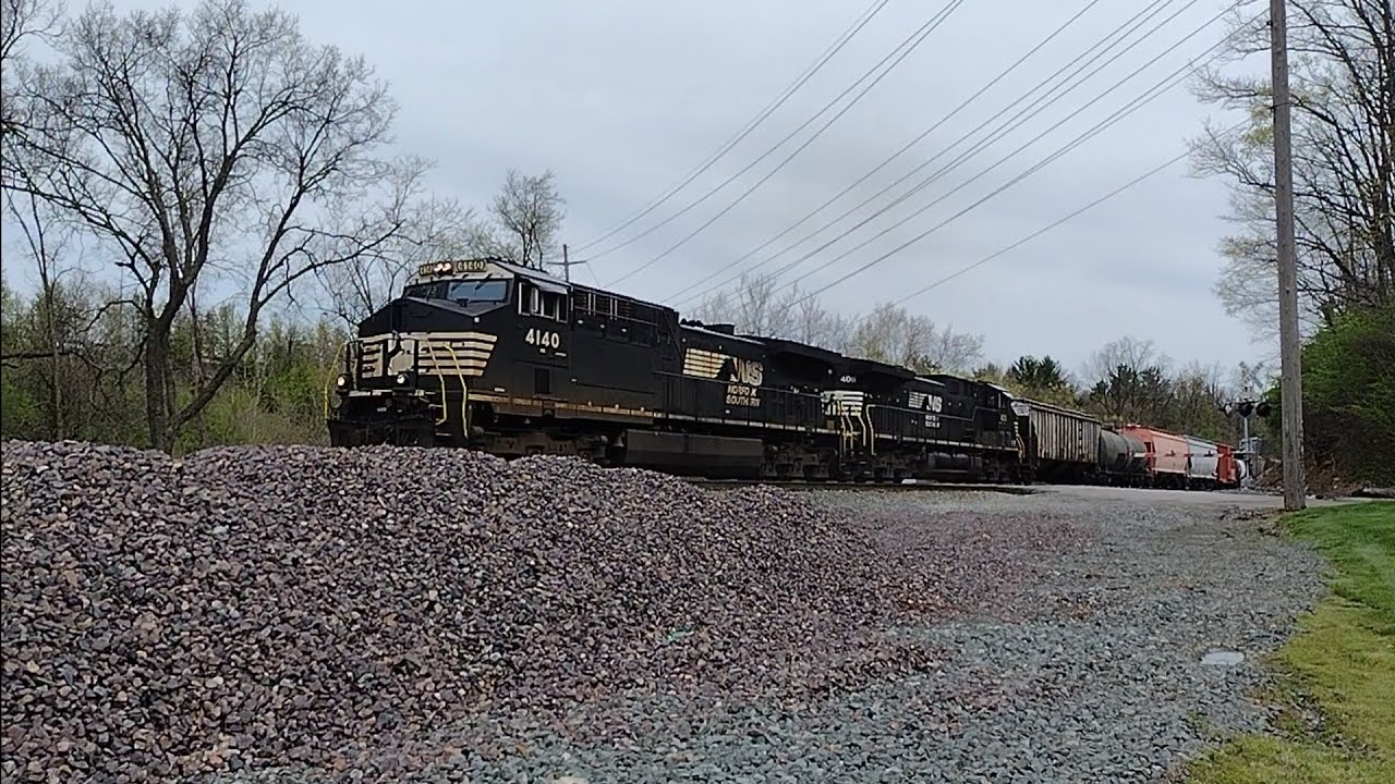 NS 4140 leads NS 179 Manifest Train w/Pusher Loco down Ludlow Hill at Fort Mitchell, KY - YouTube