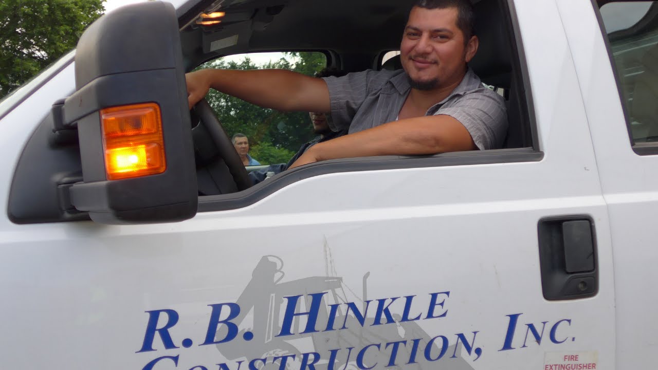 Crews Start the Day - Underground & Overhead Utility Construction - YouTube
