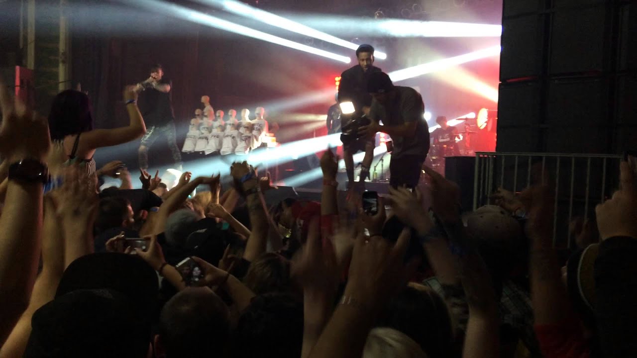 Machine Gun Kelly - Breaking News - Sokol - Omaha, NE - YouTube