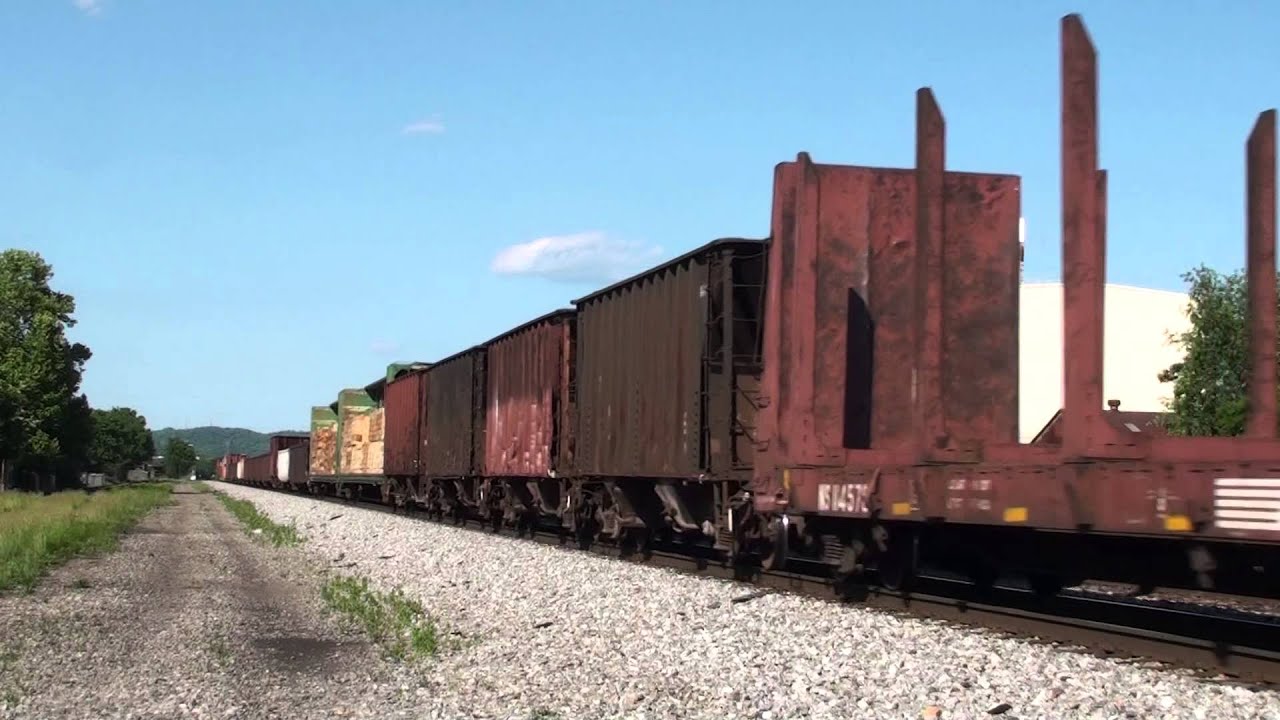 NS GP40-2 #3047 leads A21 at Birmingham, Alabama - YouTube