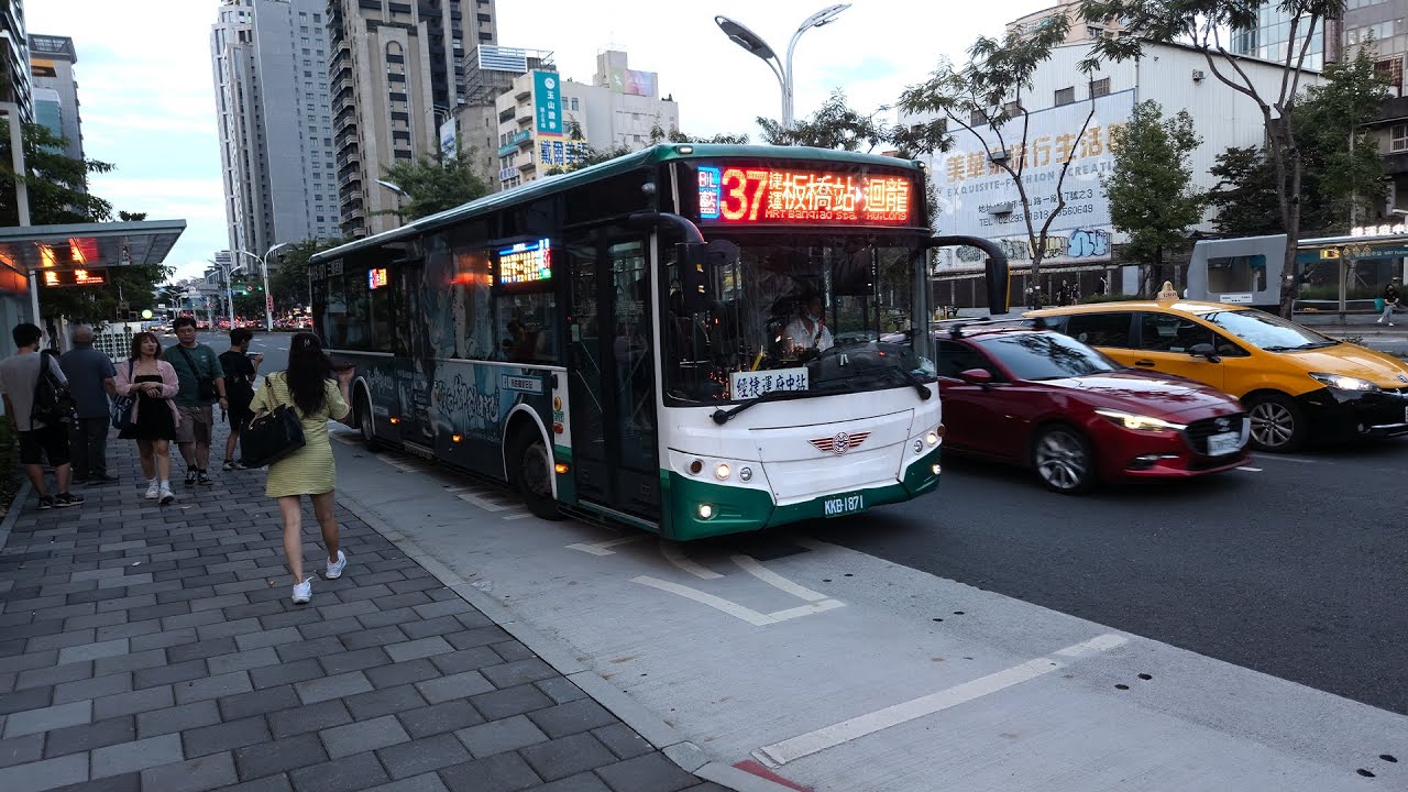 [Bus Engine Sound]-GOLDEN DRAGON XML6122L | SINOTRUK MC07.31B-50 Euro V ...