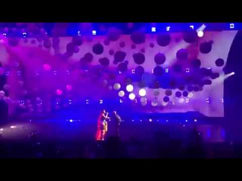 Drake ft Rihanna Too Good (live) - YouTube