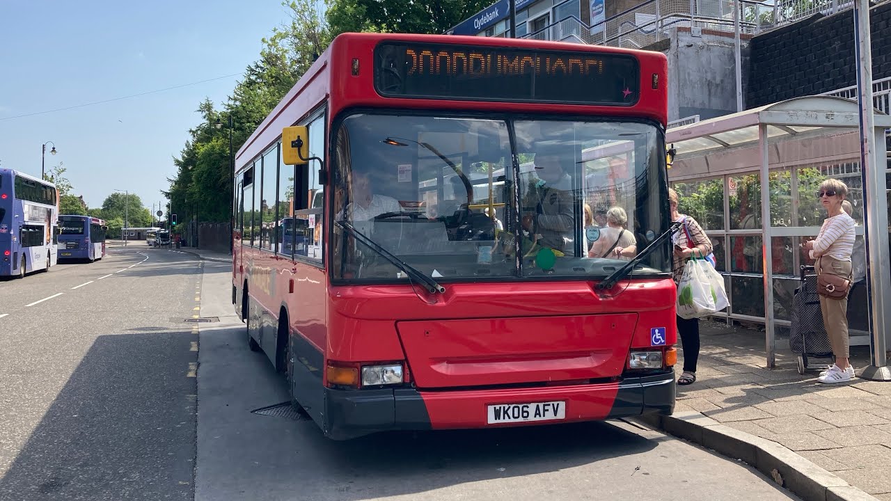 Avondale Plaxton pointer 2 Dennis dart (WR06 AFV) service:200 (Fast ...