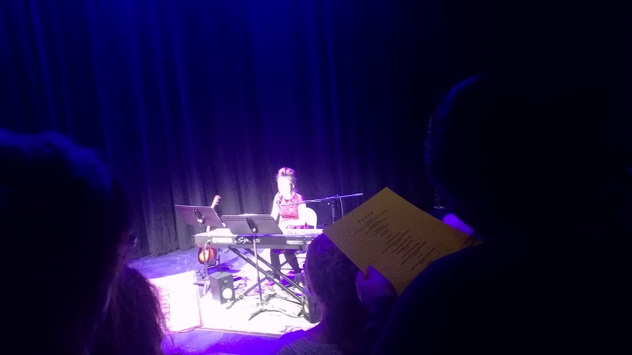 Hallelujah 13 years old Lydia Hayes - Seattle - YouTube