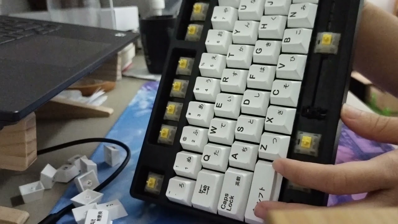 How to disassemble TKL keyboard DIY kit - 2-piece housing - YouTube