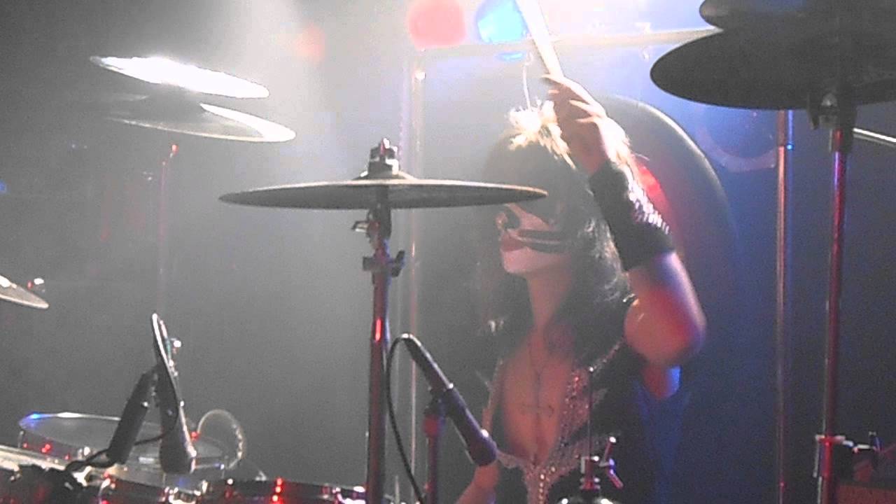 Quinton "CATMAN" Kufahl drum solo - YouTube
