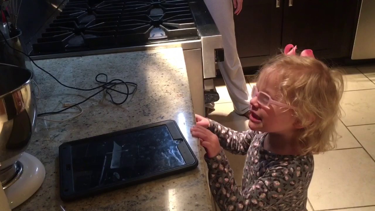 My Daughter Yelling at Amazon Alexa - YouTube