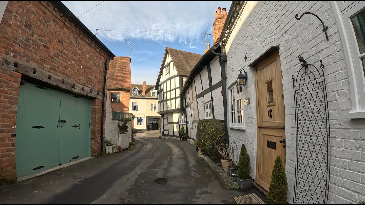 Morning Winter Walk Exploring An Old English Roman Market Town ...