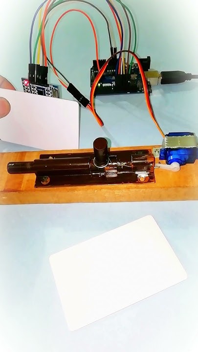 Testing Rfid Cards Door Lock Using Arduino Arduinoproject Electronicproject Ledlights Diy