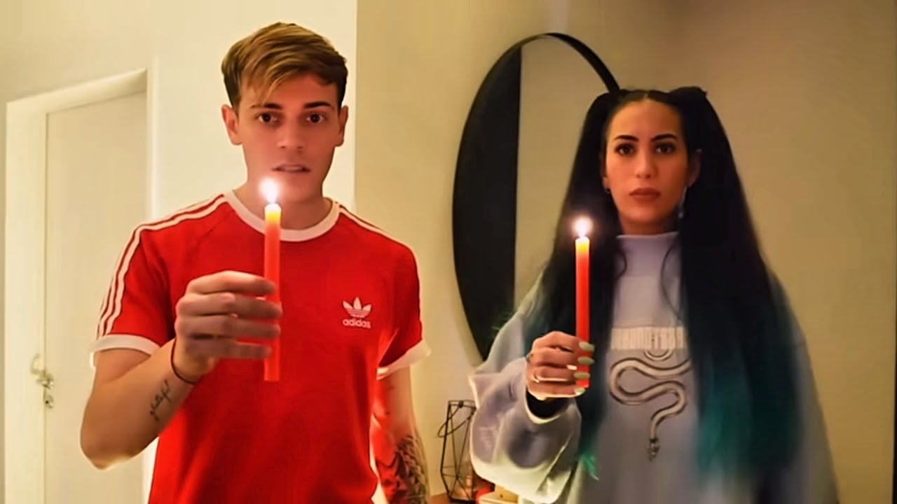 CHUCKY HIZO UN RITUAL EN MI CASA - YouTube