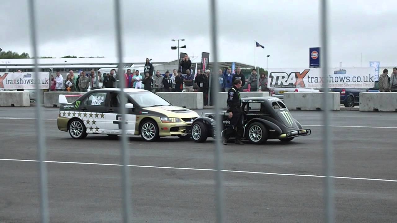 Trax 2011 Terry grant stunt show Silverstone 04/09/11 part 1 - YouTube
