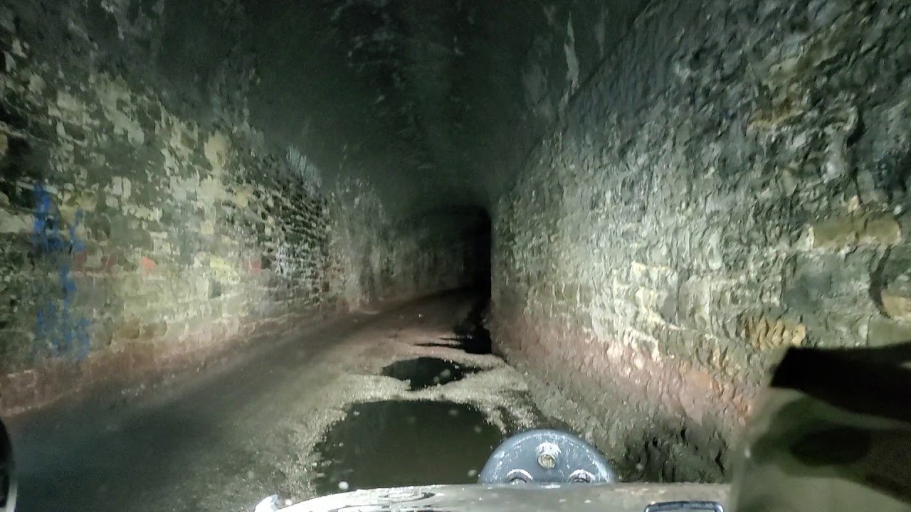 Jeeping through Nemo Tunnel, TN #1 - YouTube