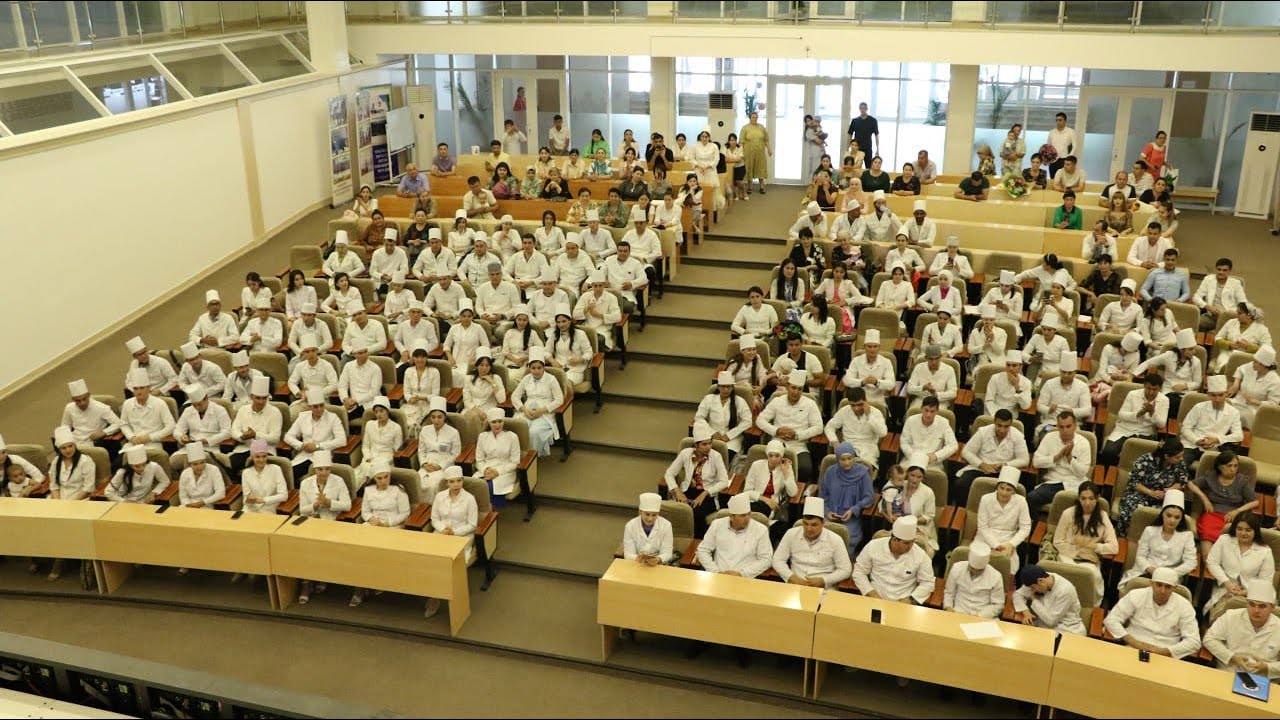 Shifokorlik qasamyodi-2023 TTA Urganch filiali bitiruvchilari - YouTube