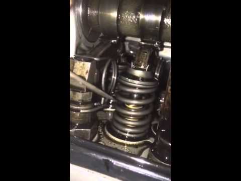 Inlet valve seals - 220 Seb mercedes - YouTube