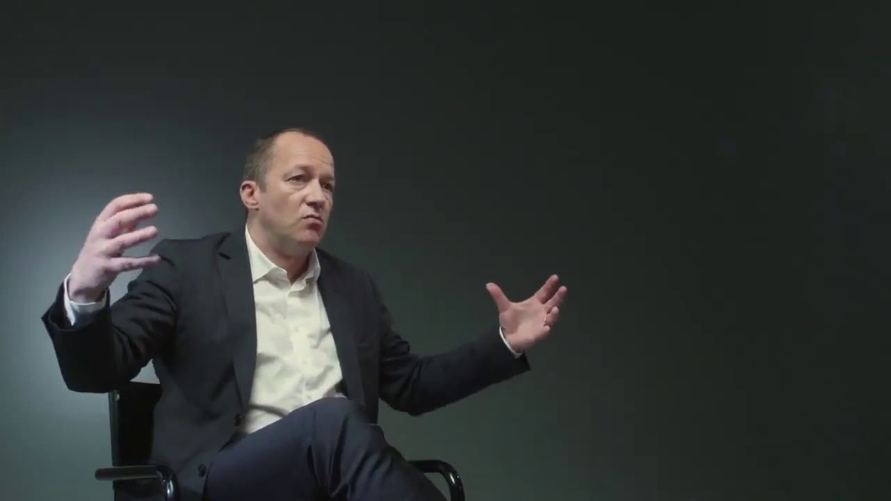 Interview de Sylvain Cazard, Vice Président EMEA SDDC – VMware - YouTube