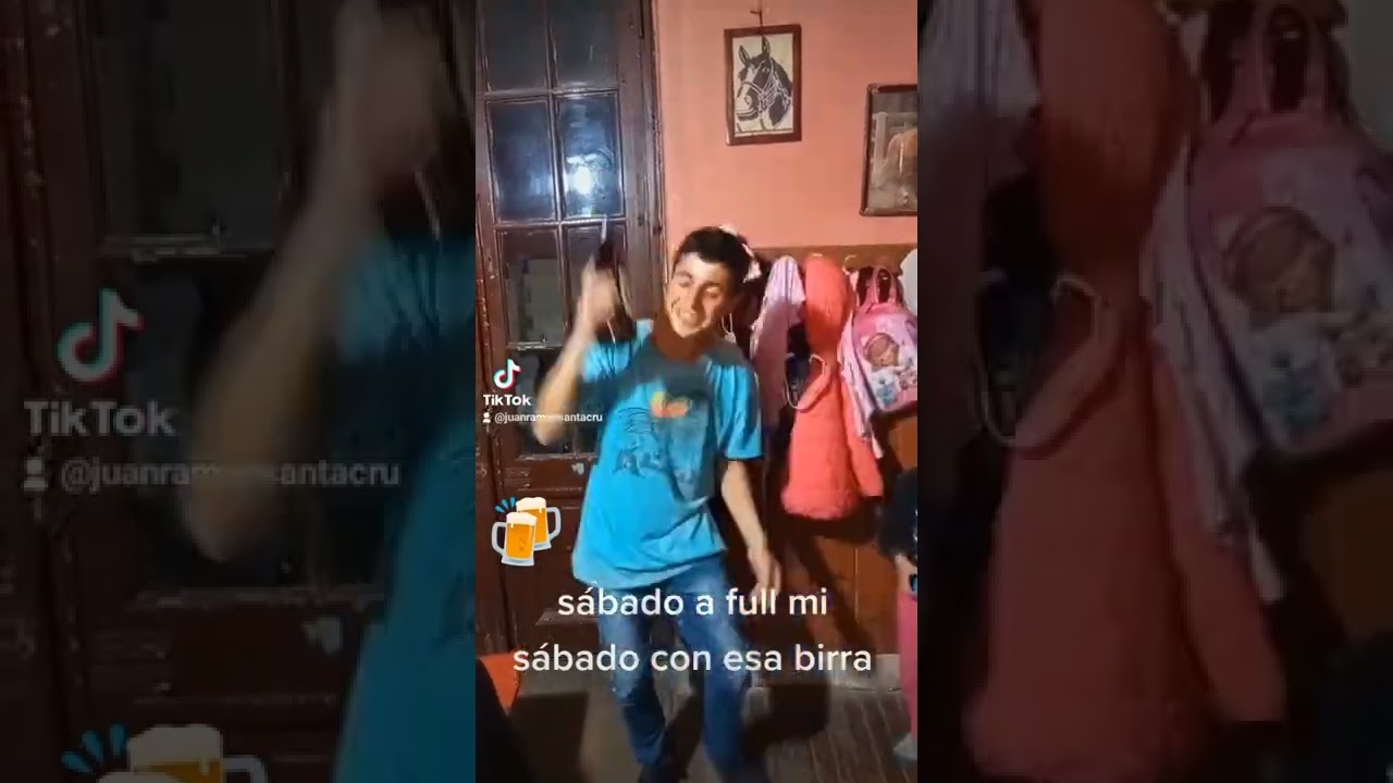 sábado a full con la birra bailando el baile del rengo - YouTube